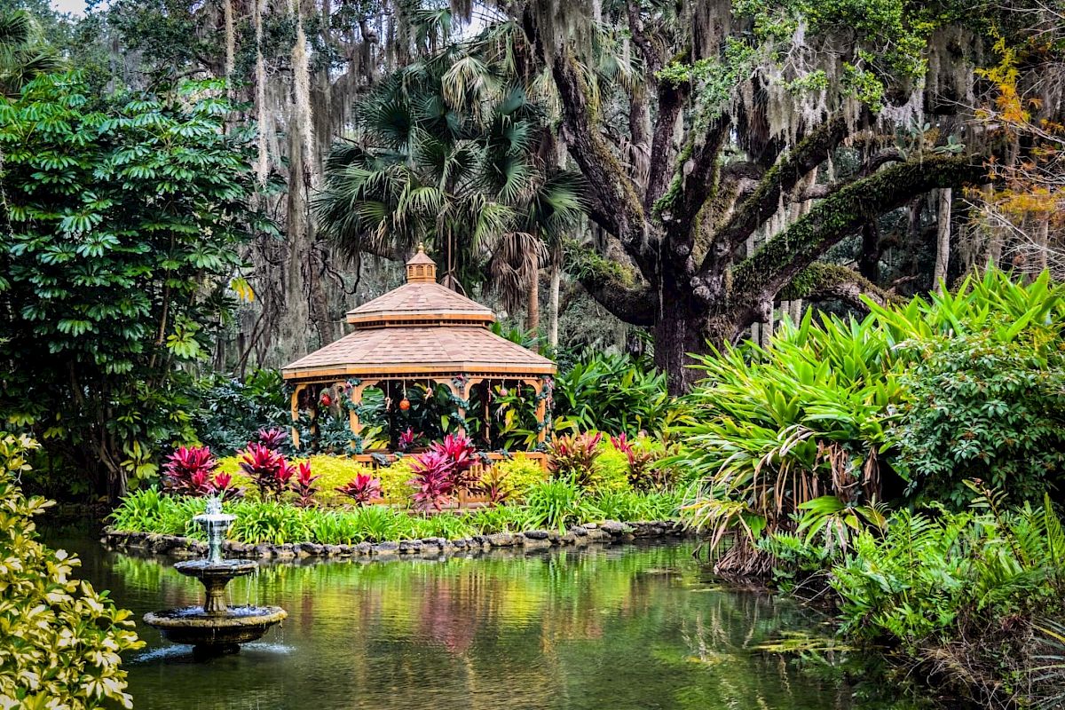 Spring Garden Festival at Kanapaha Botanical Gardens – Stay at Hotel Eleo